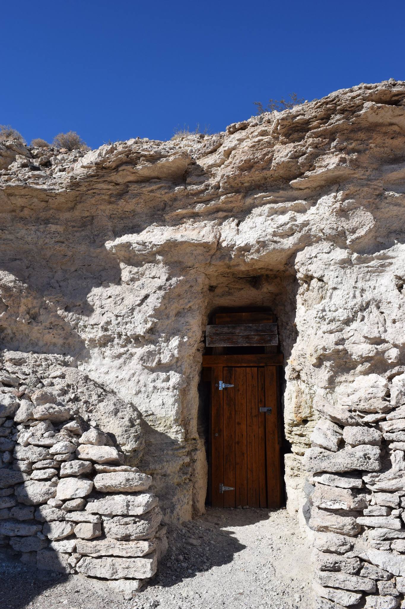 The 20th Century Cave Dwellers of Dublin Gulch – The Desert Way with ...